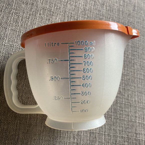 Tupperware | Kitchen | Tupperware 2886 Mix N Store 4cup Measuring ...